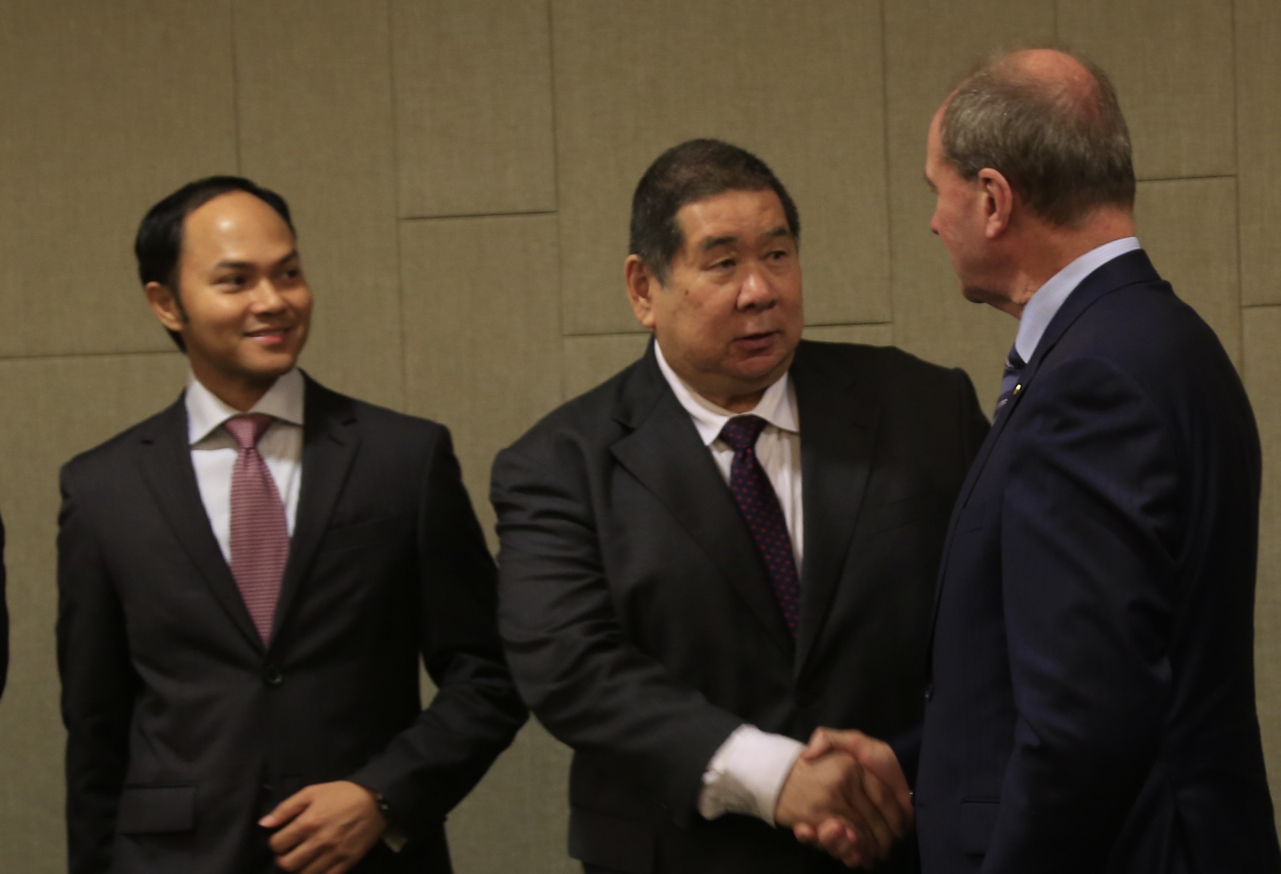 Hadri smiling with Minister | News Hub Asia