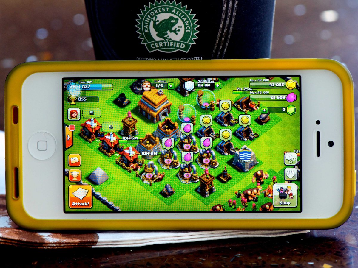clash-of-clans-iphone-app.jpg | News Hub Asia