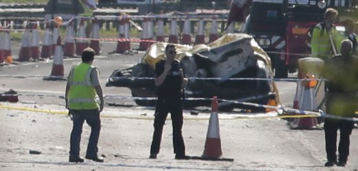 Police say 7 dead after jet in UK airshow crashes into road | News Hub Asia