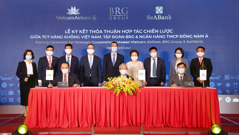 Vietnam Airlines, BRG Group and SeABank sign a strategic cooperation ...