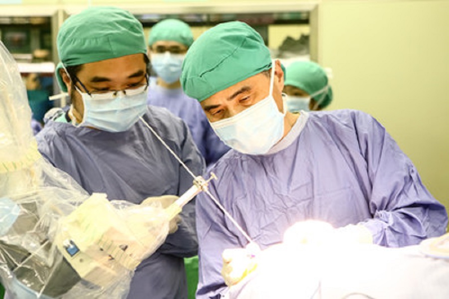 Taiwan approves the first autonomous neurosurgical navigation robot ...