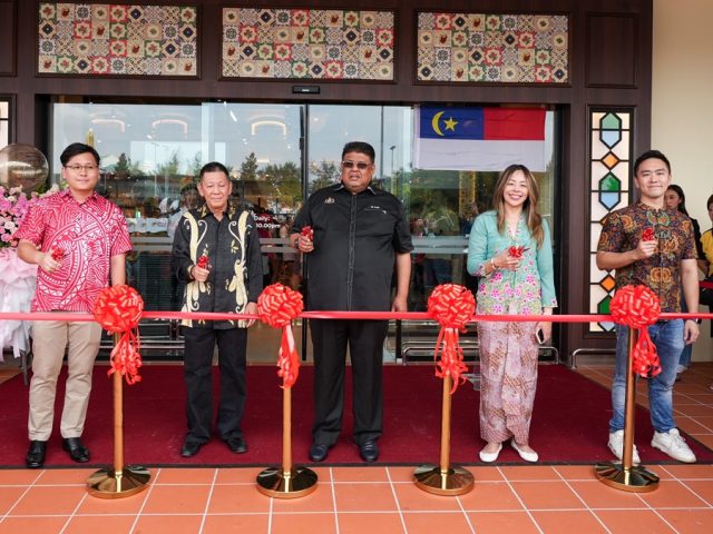 MALAYSIA: Melaka welcomes Jaya Grocer’s first stand-alone outlet, features Peranakan-inspired ...