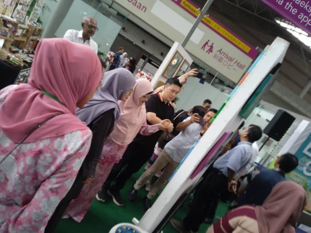 ESG-themed art exhibition officially launched at the KLIA Ekspres ...